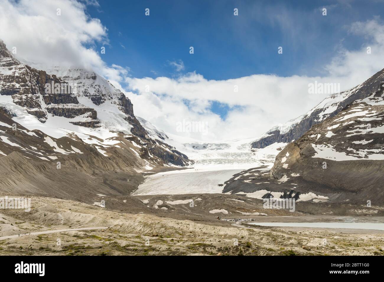 Glacier columbia icefield hi-res stock photography and images - Alamy