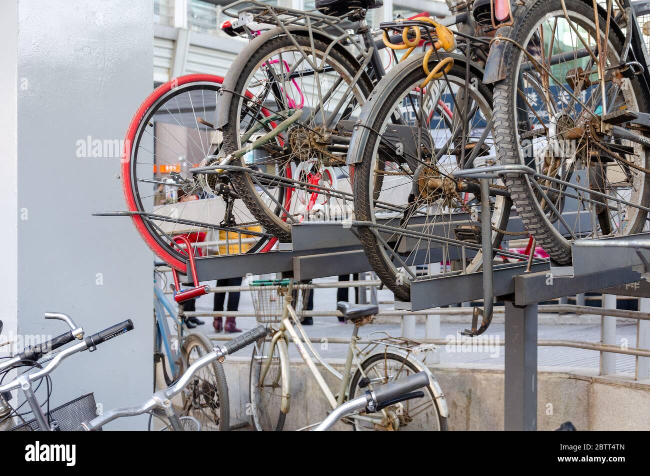 China beijing street scene bicycles hi-res stock photography and images ...