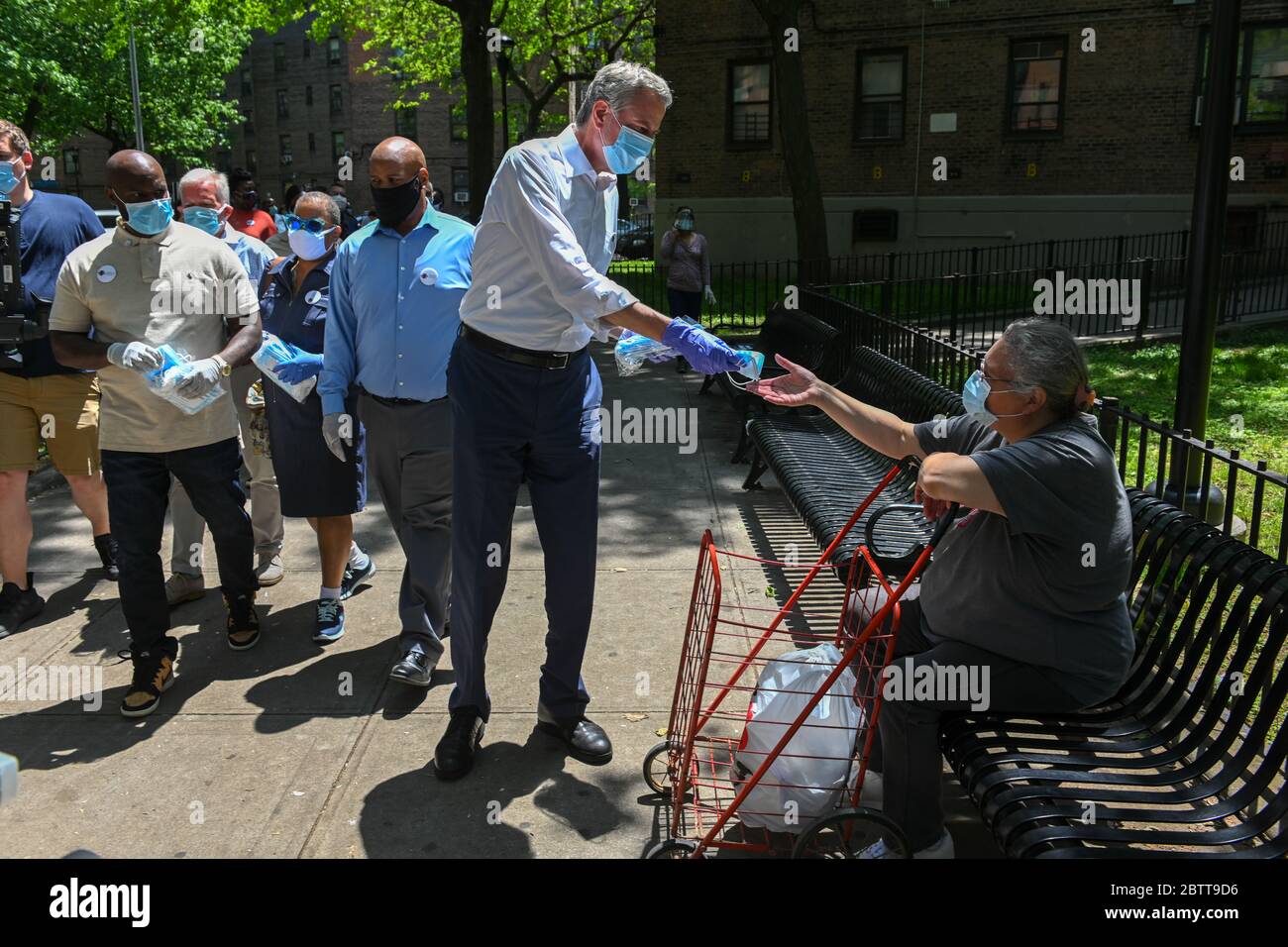 Queensbridge housing new york hi-res stock photography and images - Alamy
