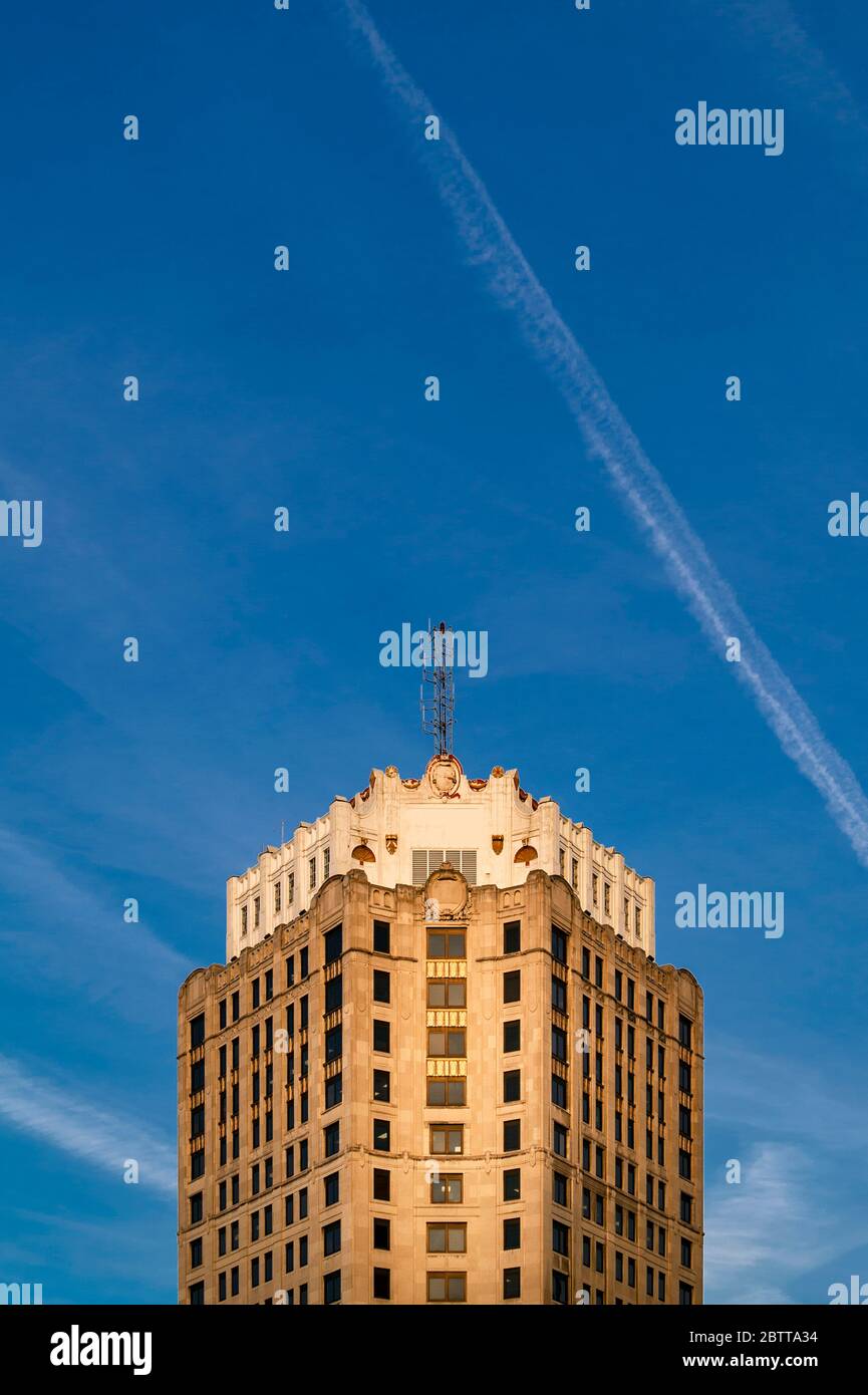 Downtown tower in Detroit, MI Stock Photo - Alamy