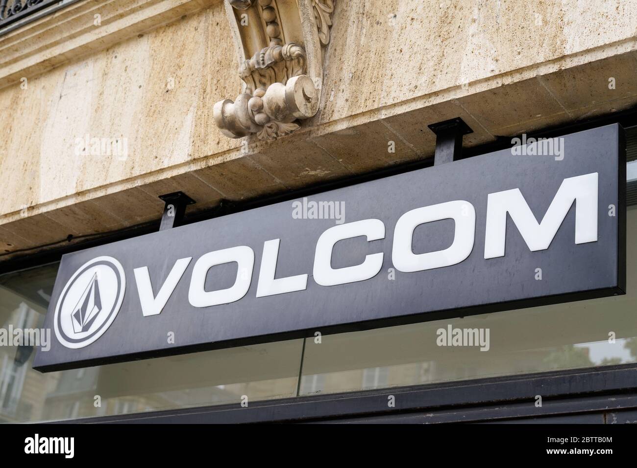 Volcom sign hi-res stock photography and images - Alamy