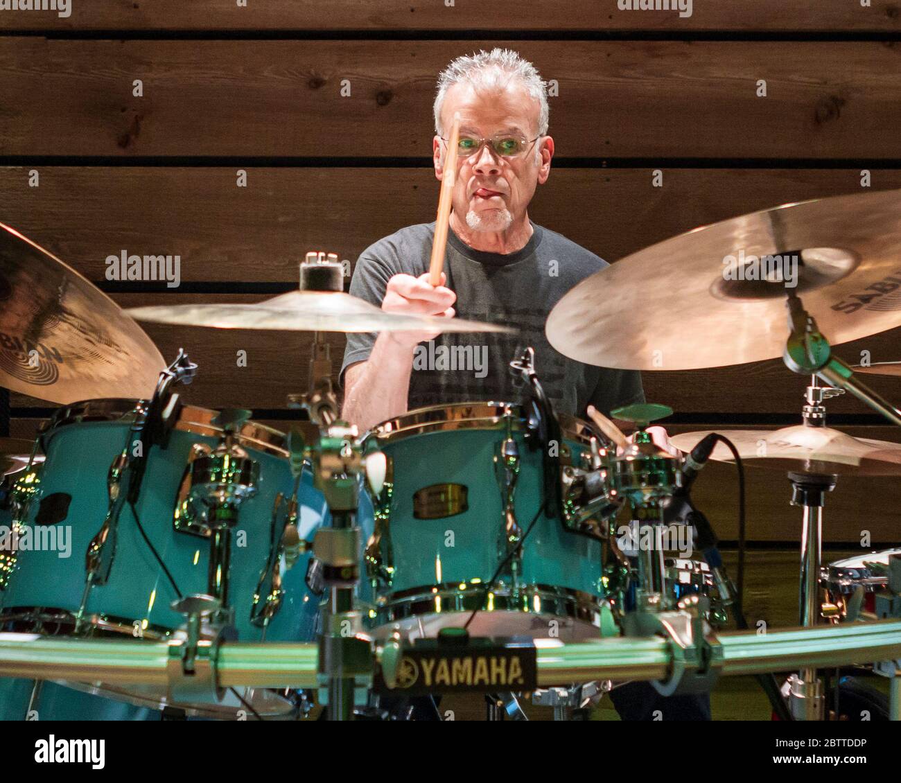 David garibaldi drummer hi-res stock photography and images - Alamy