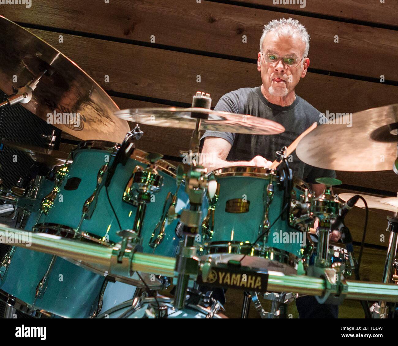 David Garibaldi and the rest of the Tower of Power ensemble perform at ...