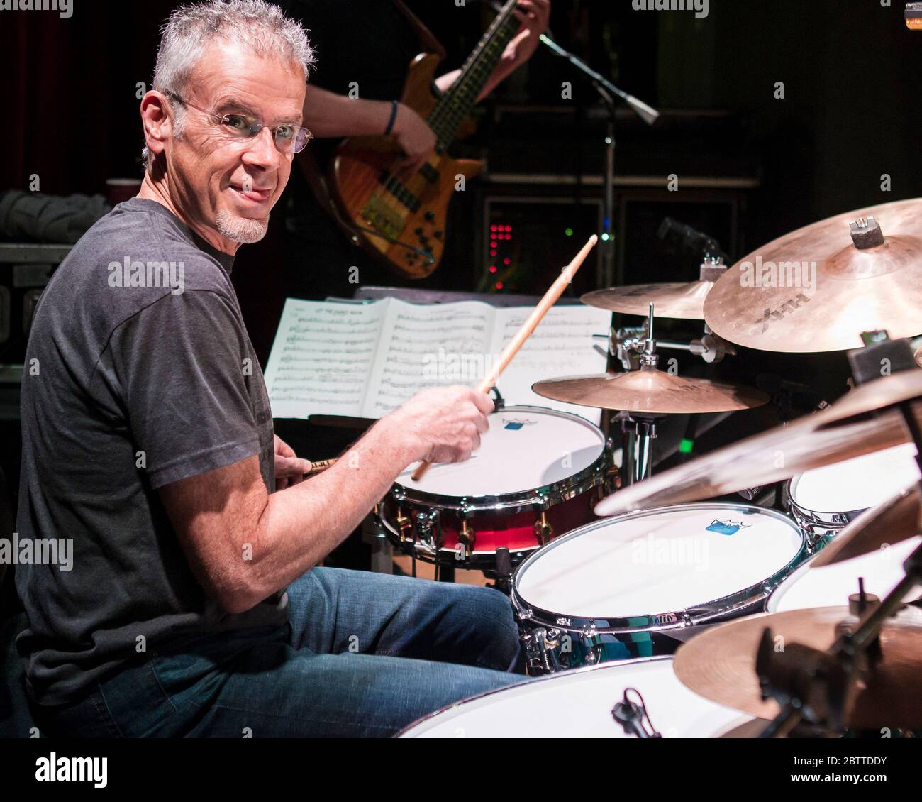David Garibaldi and the rest of the Tower of Power ensemble perform at ...