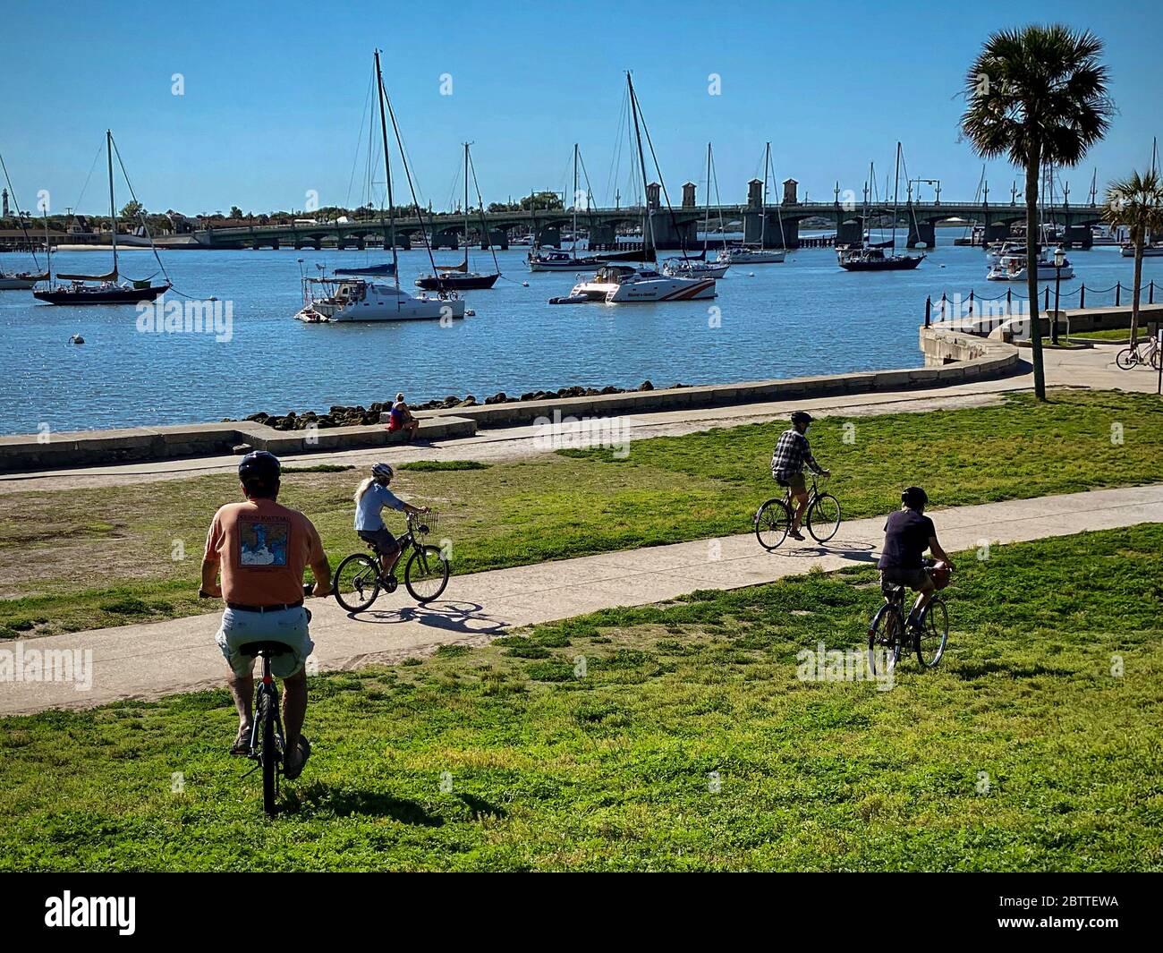 Castillo street bridge hi-res stock photography and images - Alamy