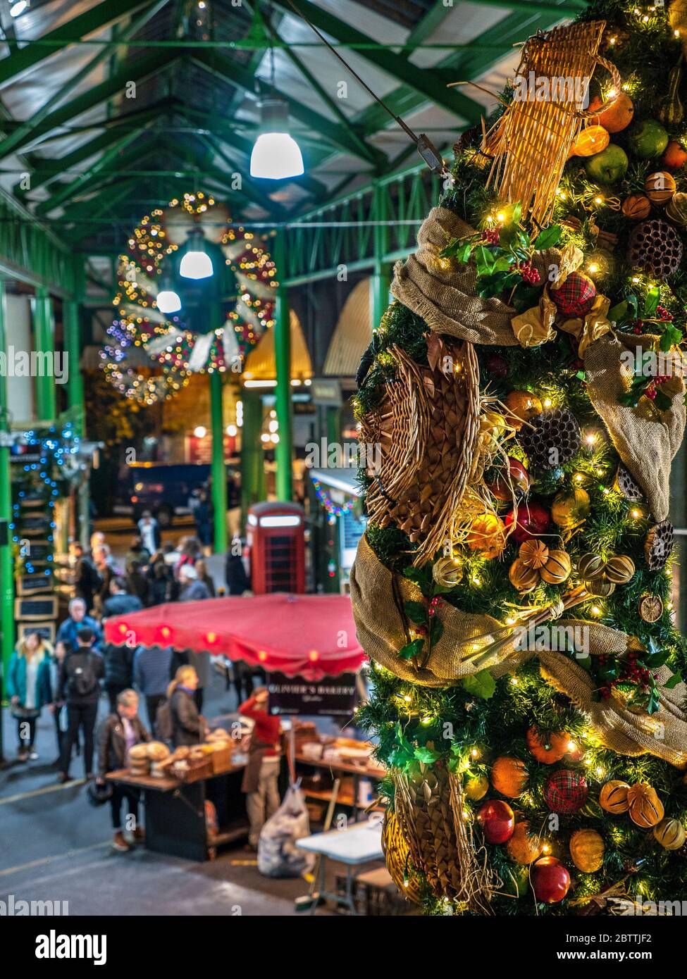 Borough market london night cheese stall london hi-res stock ...