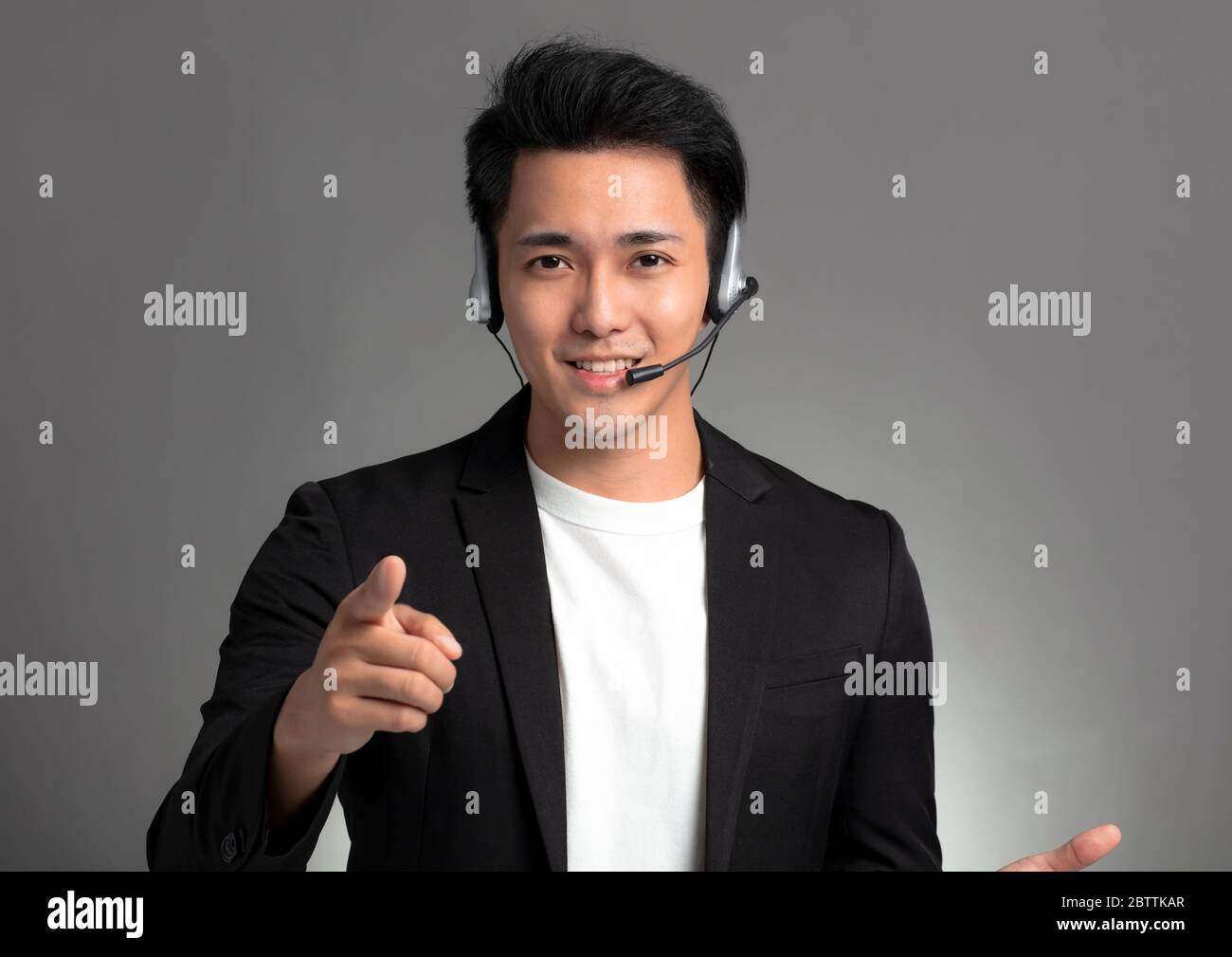 Businessman headset hi-res stock photography and images - Alamy