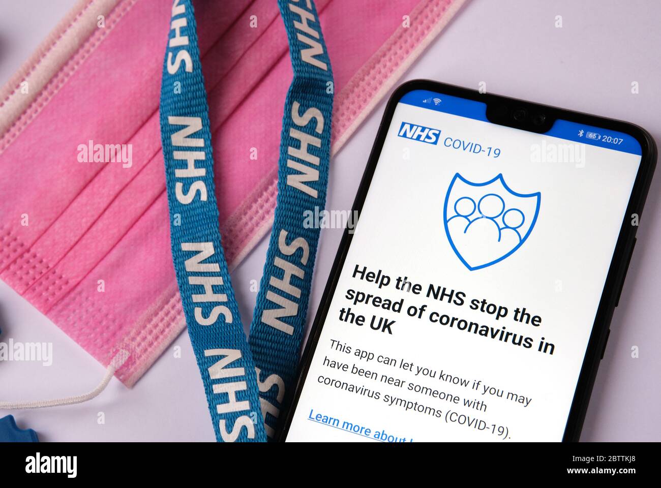 Covid 19 face mask nhs hi-res stock photography and images - Alamy