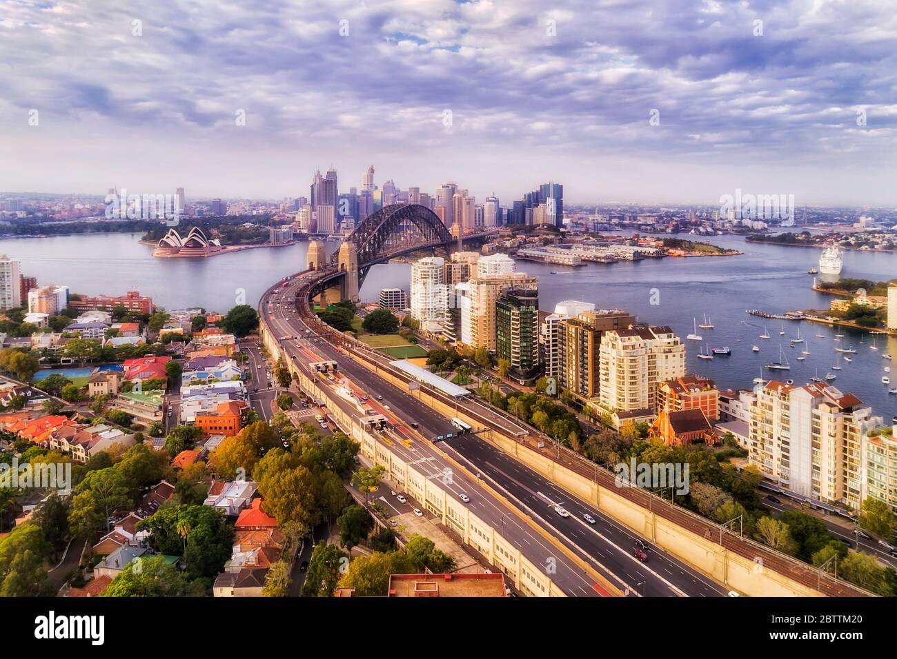 Motorway entering the Sydney Harbour bridge to Sydney city CBD in ...