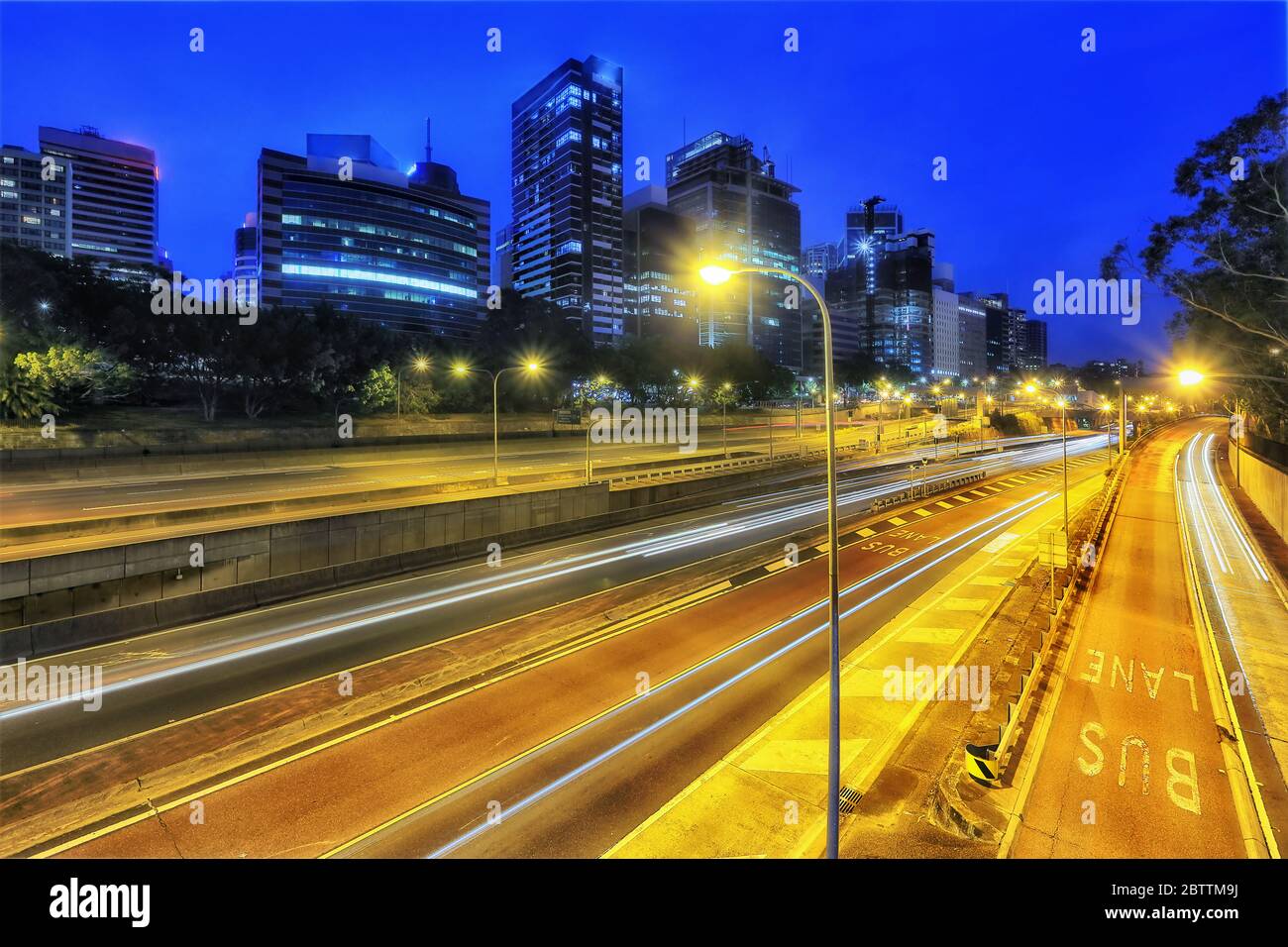 Multi lane motorway in North SYdney leading to the Harbour bridge and ...