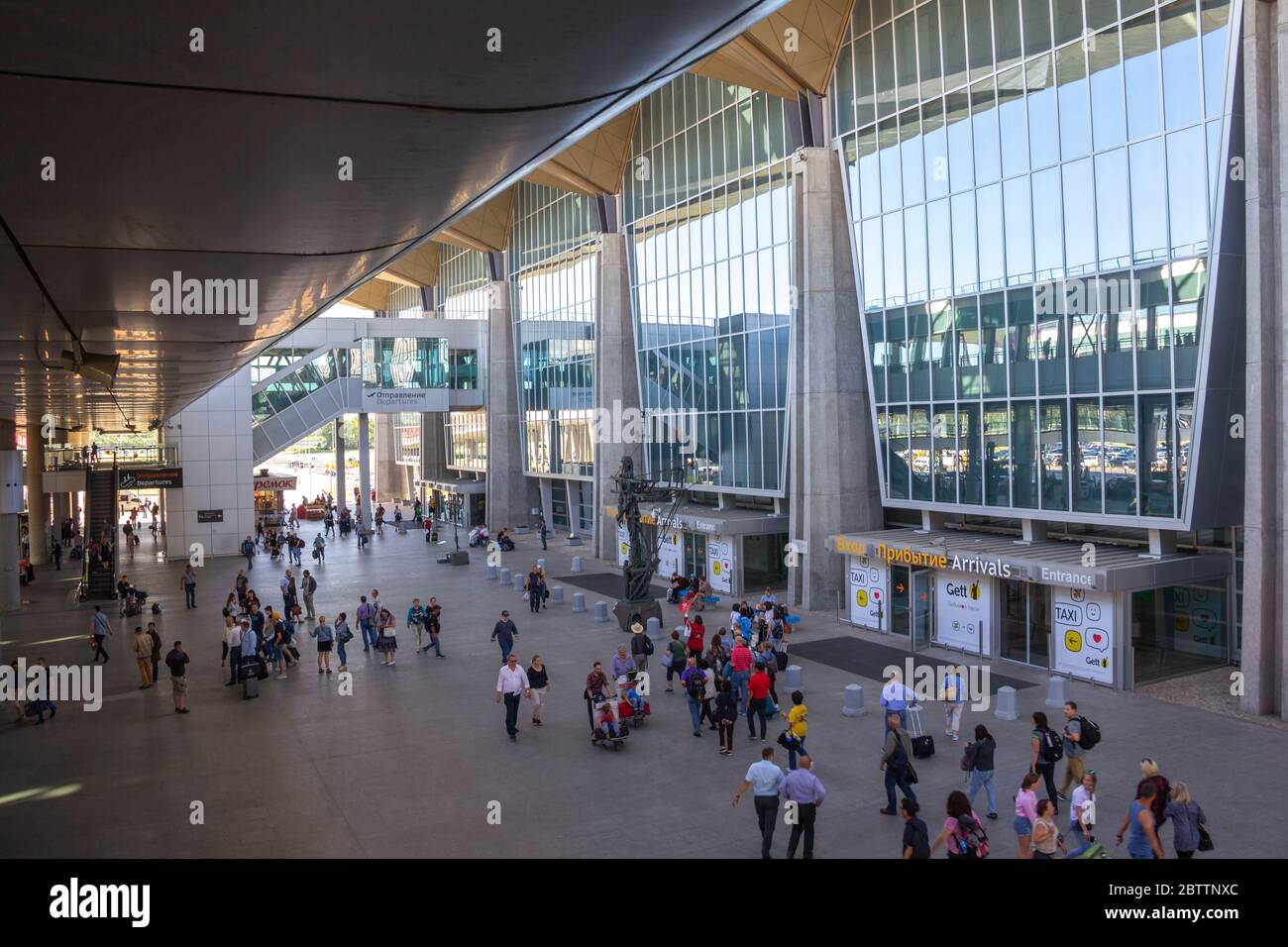 Saint-PETERSBURG, RUSSIA - JUNE 24, 2019: On the ramp of the departure ...