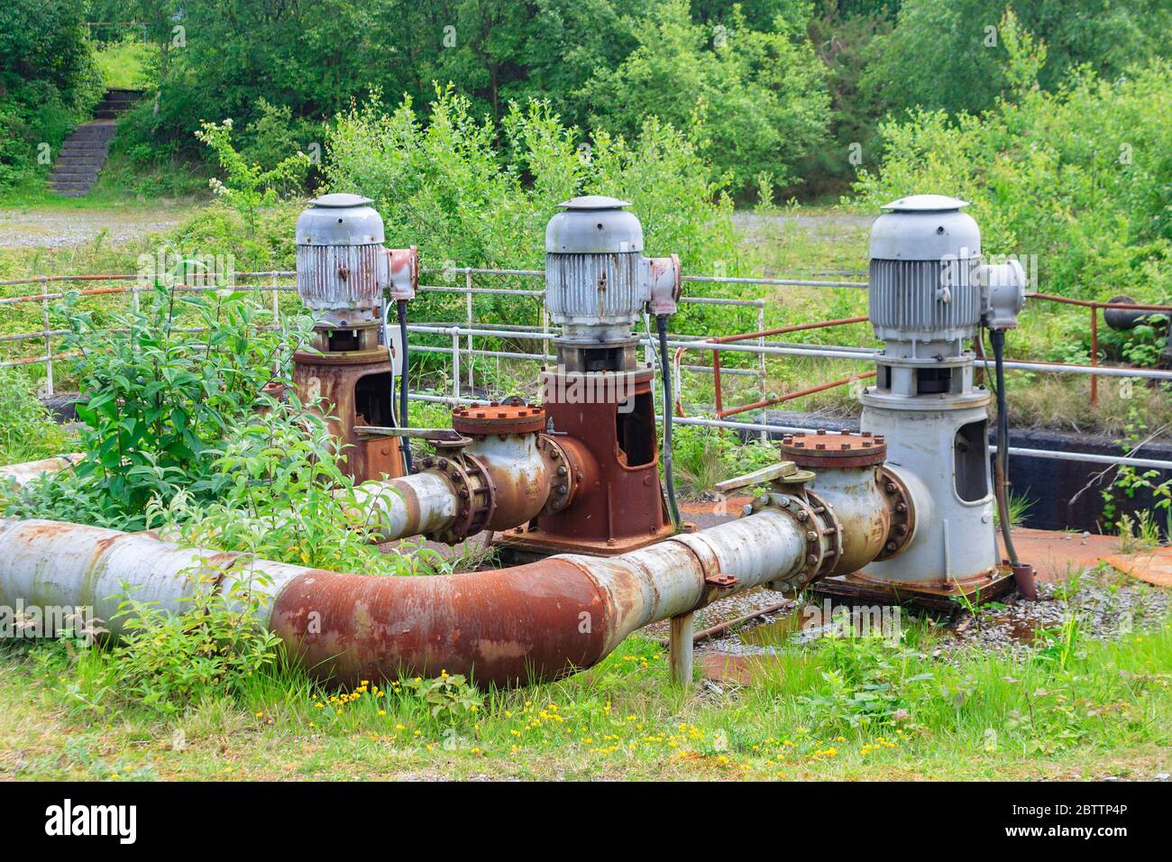 Llandarcy refinery hi-res stock photography and images - Alamy