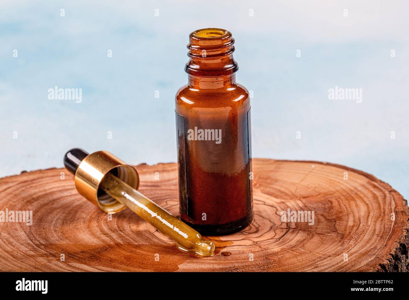 Propolis drop hi-res stock photography and images - Alamy