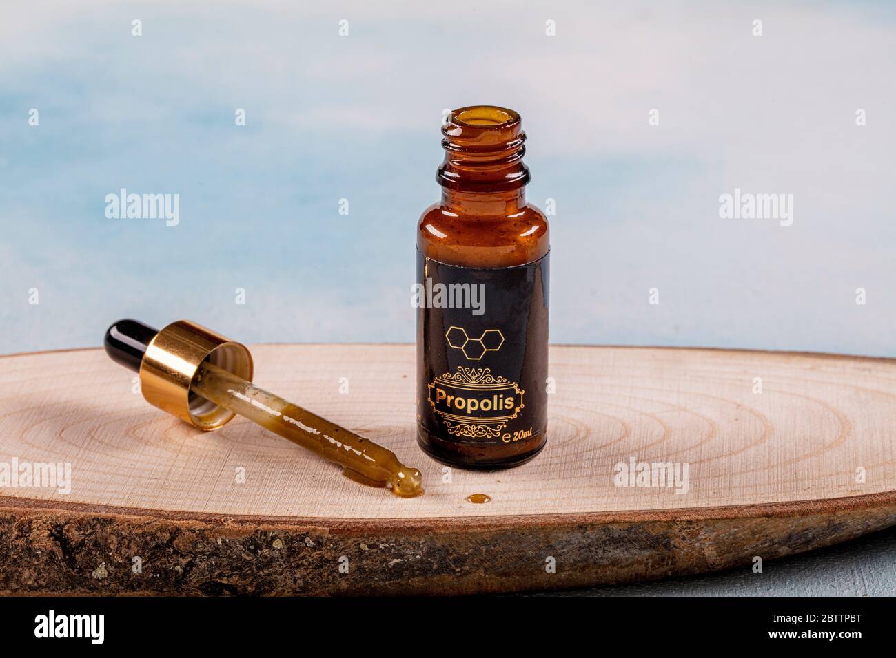 Propolis drop hi-res stock photography and images - Alamy