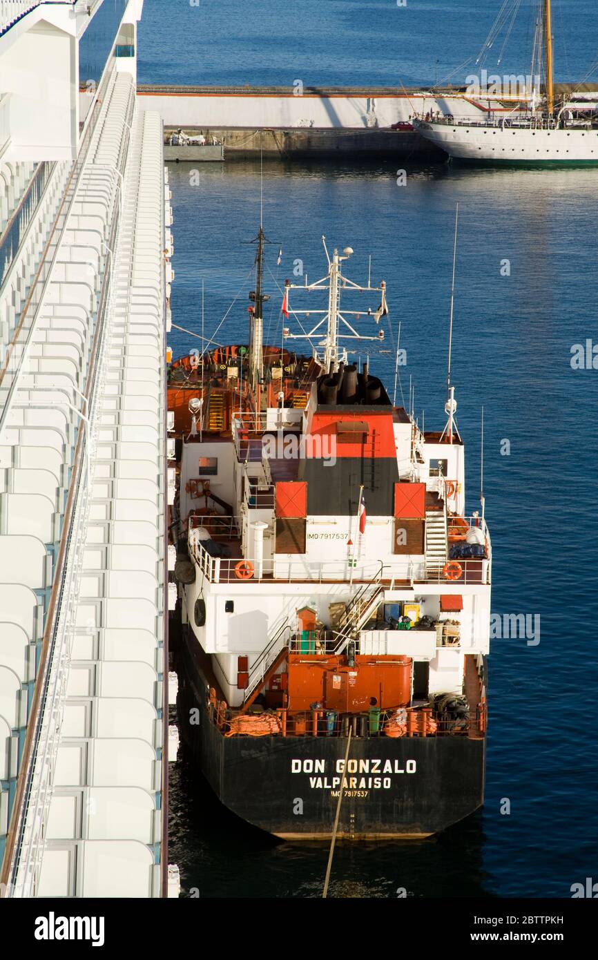 Refueling Ship High Resolution Stock Photography and Images - Alamy