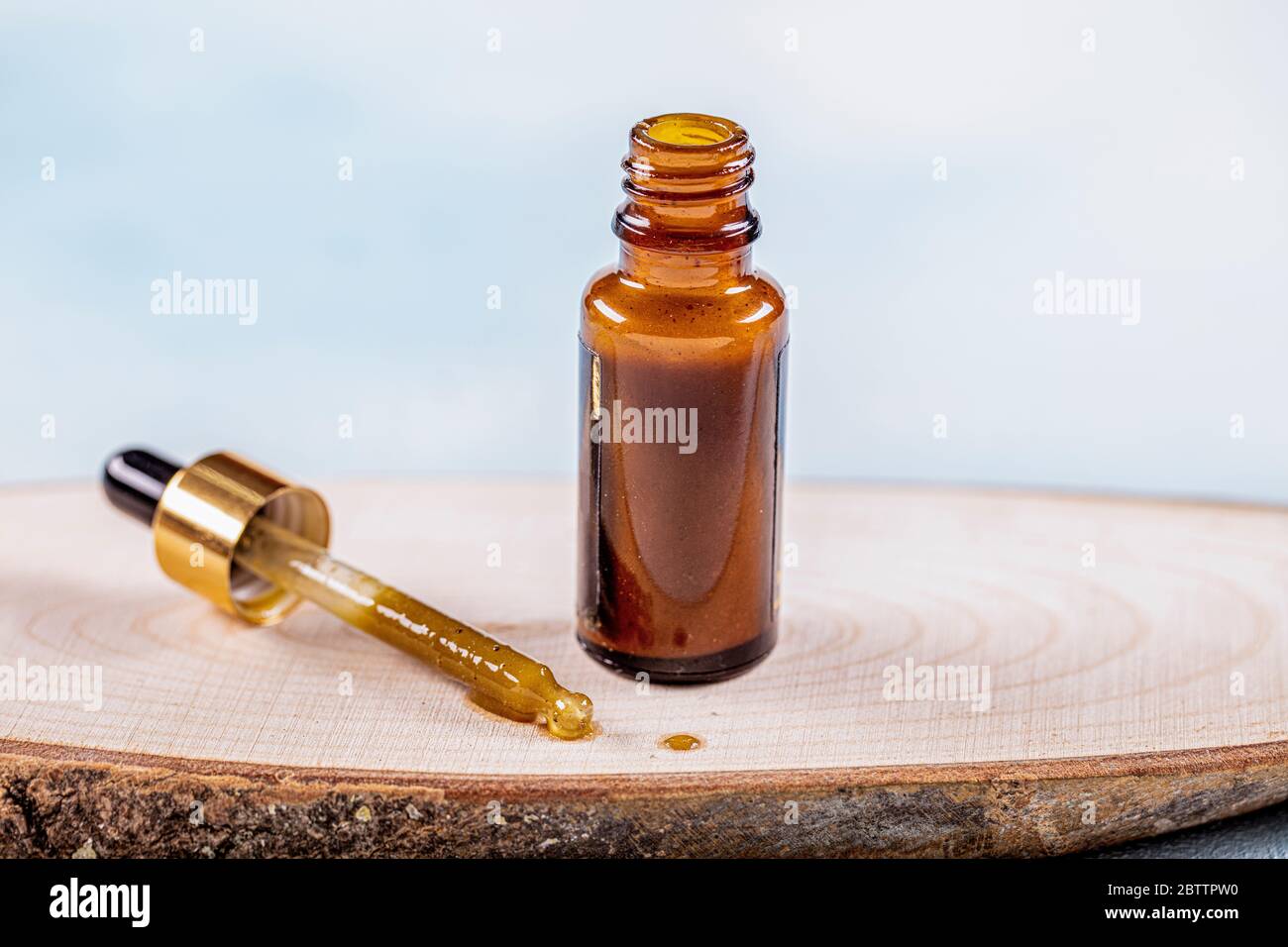 Propolis drop hi-res stock photography and images - Alamy