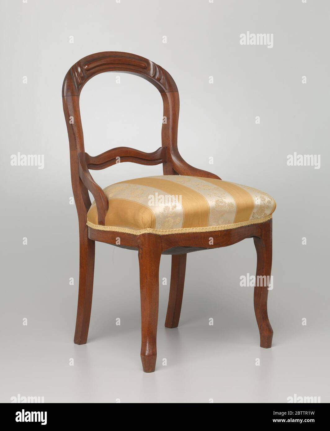 Gold brocade chair hi-res stock photography and images - Alamy