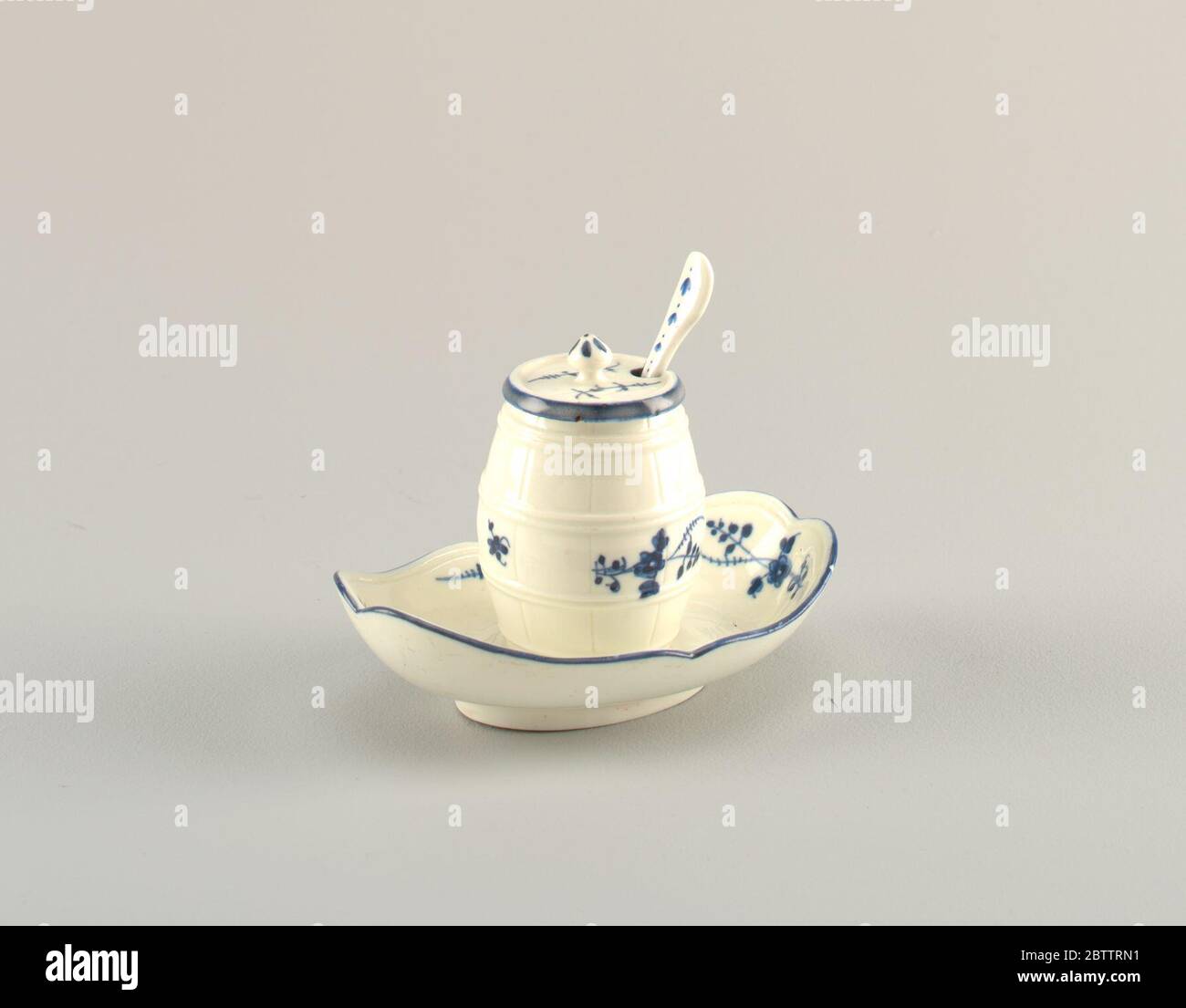 Barrel mustard pot hi-res stock photography and images - Alamy