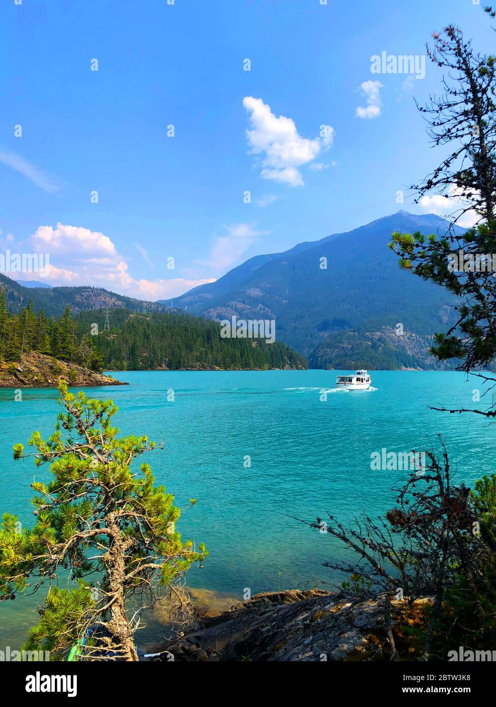 Diablo lake cascade mountain hi-res stock photography and images - Alamy