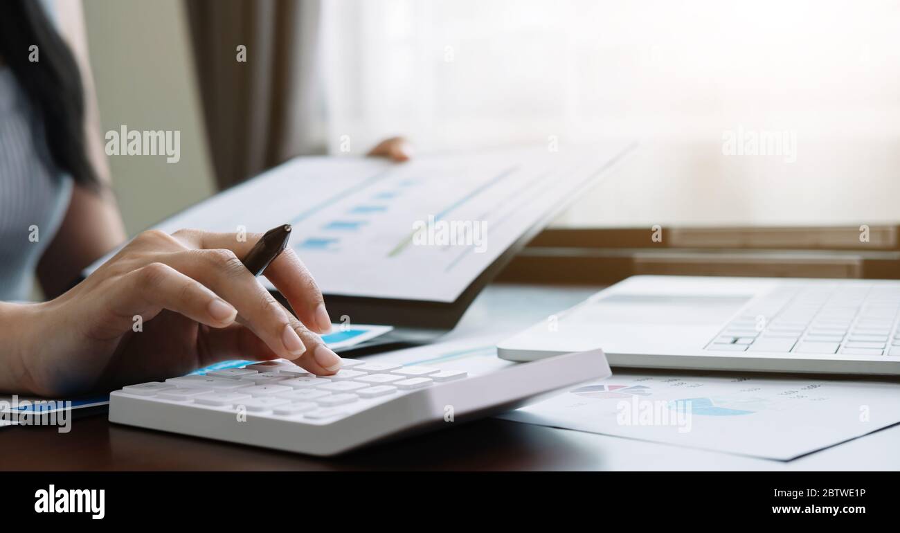 Female banker hi-res stock photography and images - Alamy