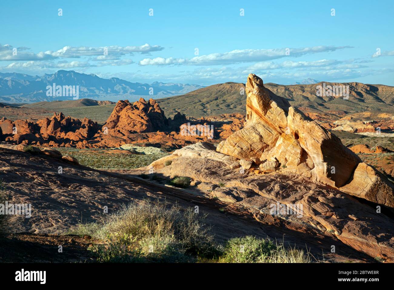 NV00149-00....NEVADA - View of bedrock buttes at sunset near Parking ...