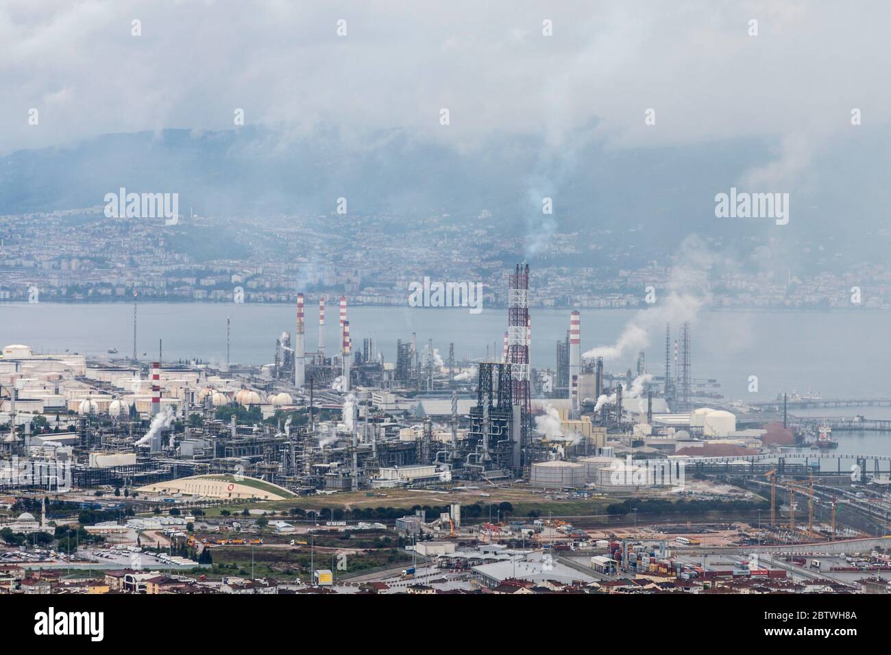 Tupras oil refinery hi-res stock photography and images - Alamy