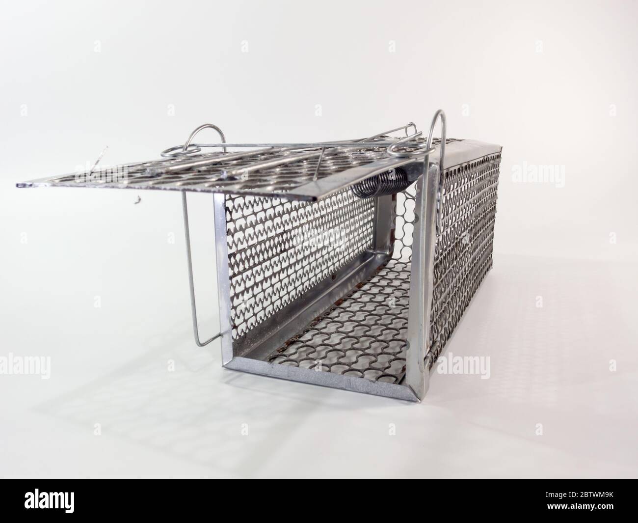 White mice cage hi-res stock photography and images - Alamy