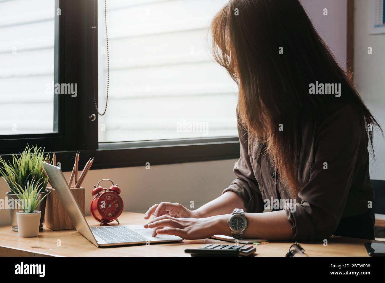 Bank balance computer hi-res stock photography and images - Alamy
