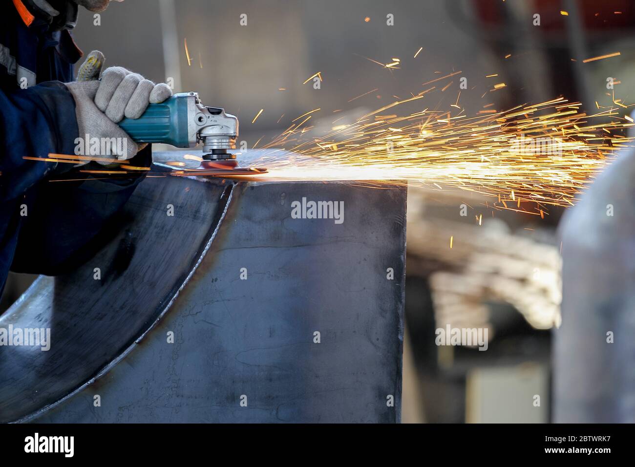Grinder sparks hi-res stock photography and images - Alamy