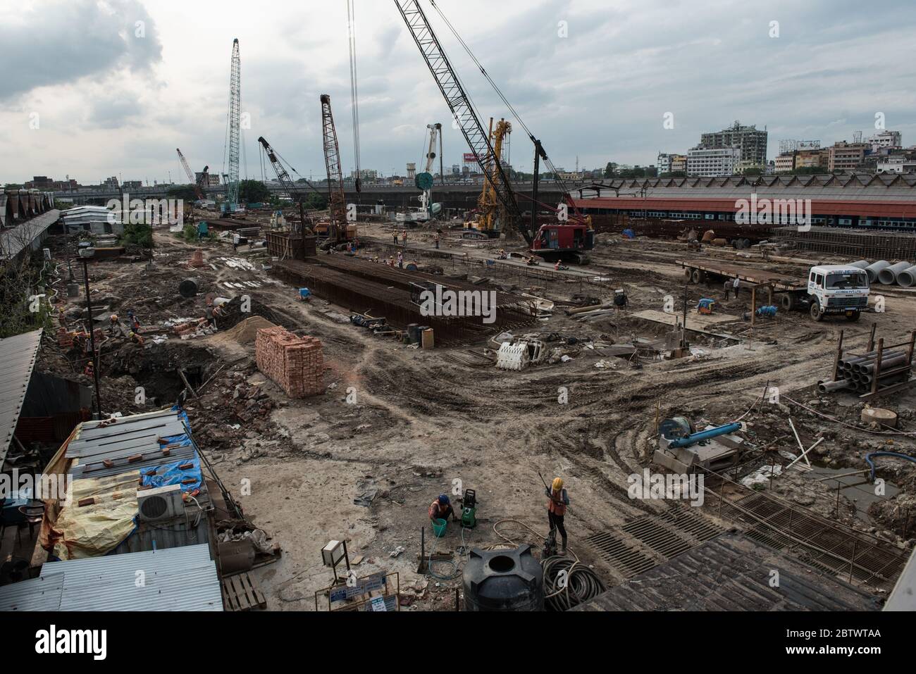 Howrah Junction Railway Station from above. Kolkata, West Bengal, India ...