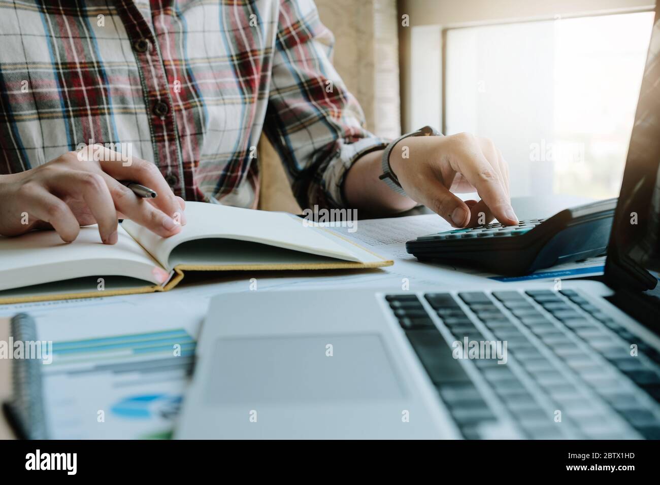 Student chart graph hi-res stock photography and images - Alamy