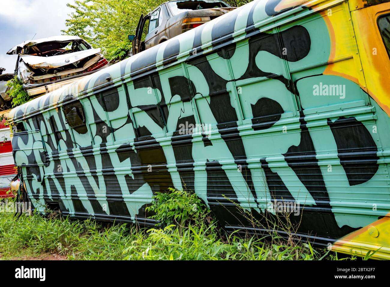 Graffiti bus hi-res stock photography and images - Alamy
