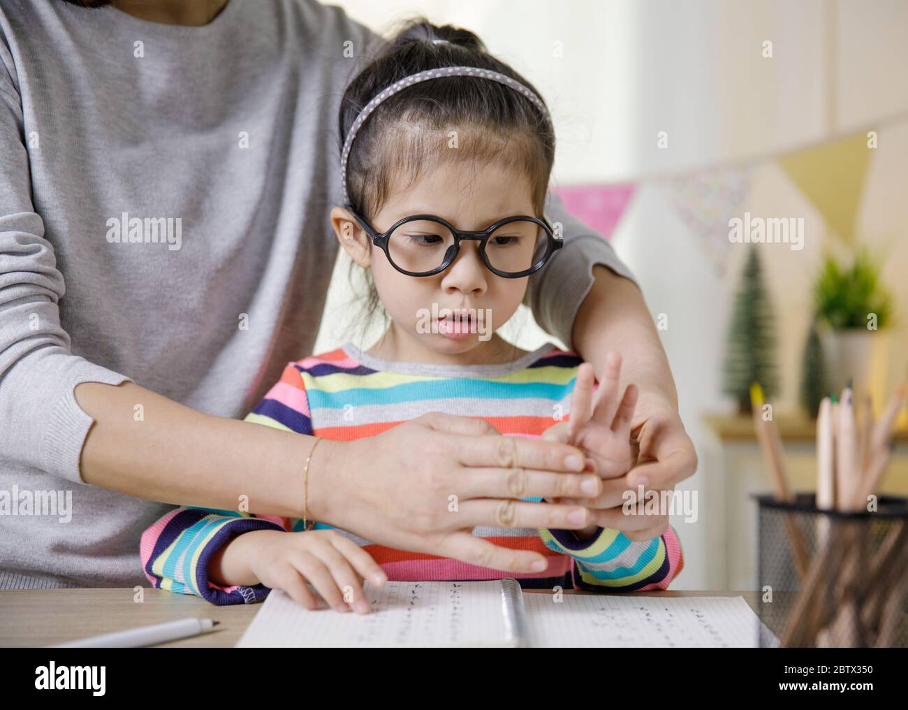 Parents student table hi-res stock photography and images - Alamy