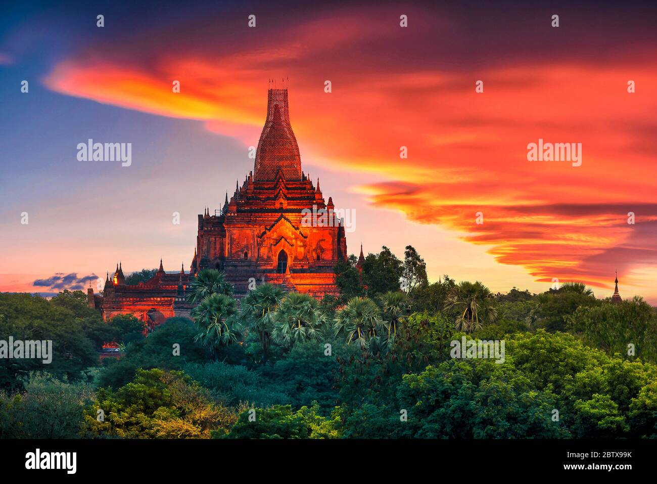 Bagan night sky hi-res stock photography and images - Alamy