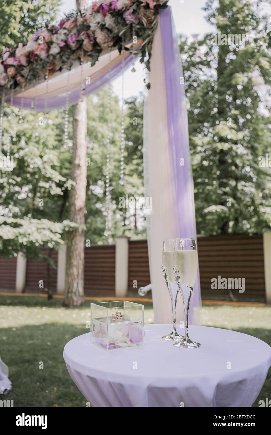 table for wedding ceremony with glasses Stock Photo - Alamy