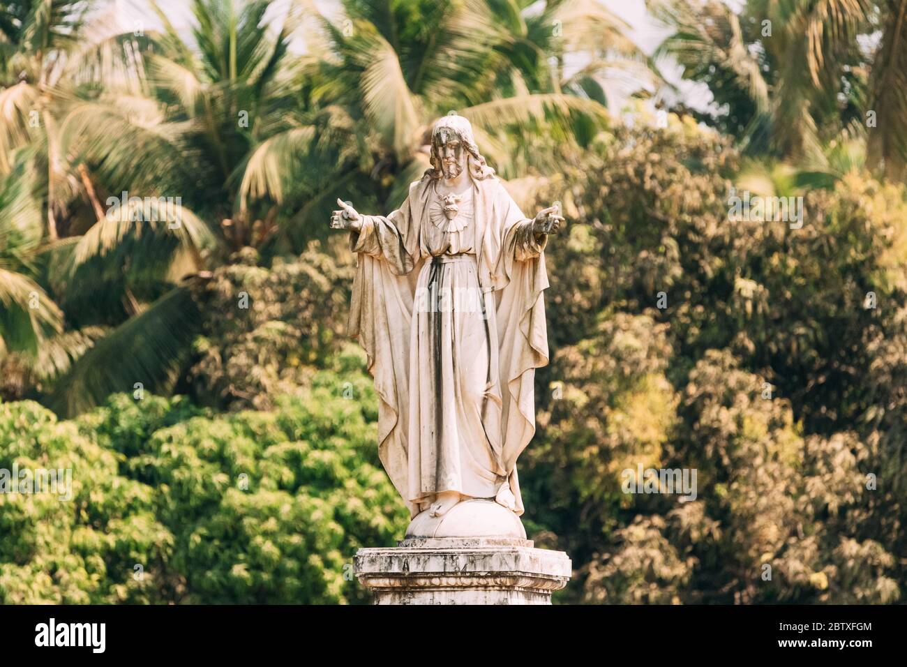 Goa india statue hi-res stock photography and images - Alamy