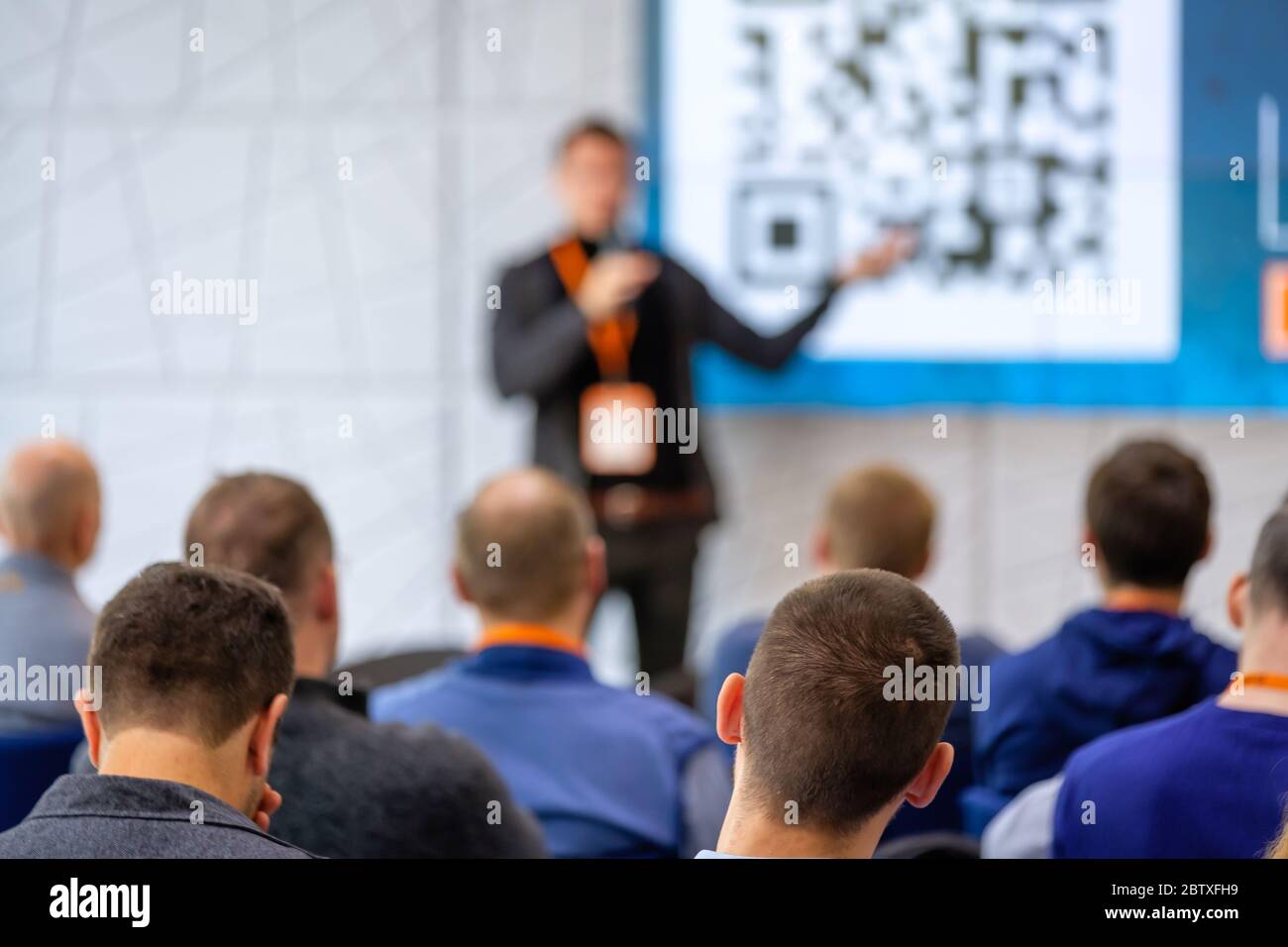 Audience listens lecturer at workshop Stock Photo - Alamy