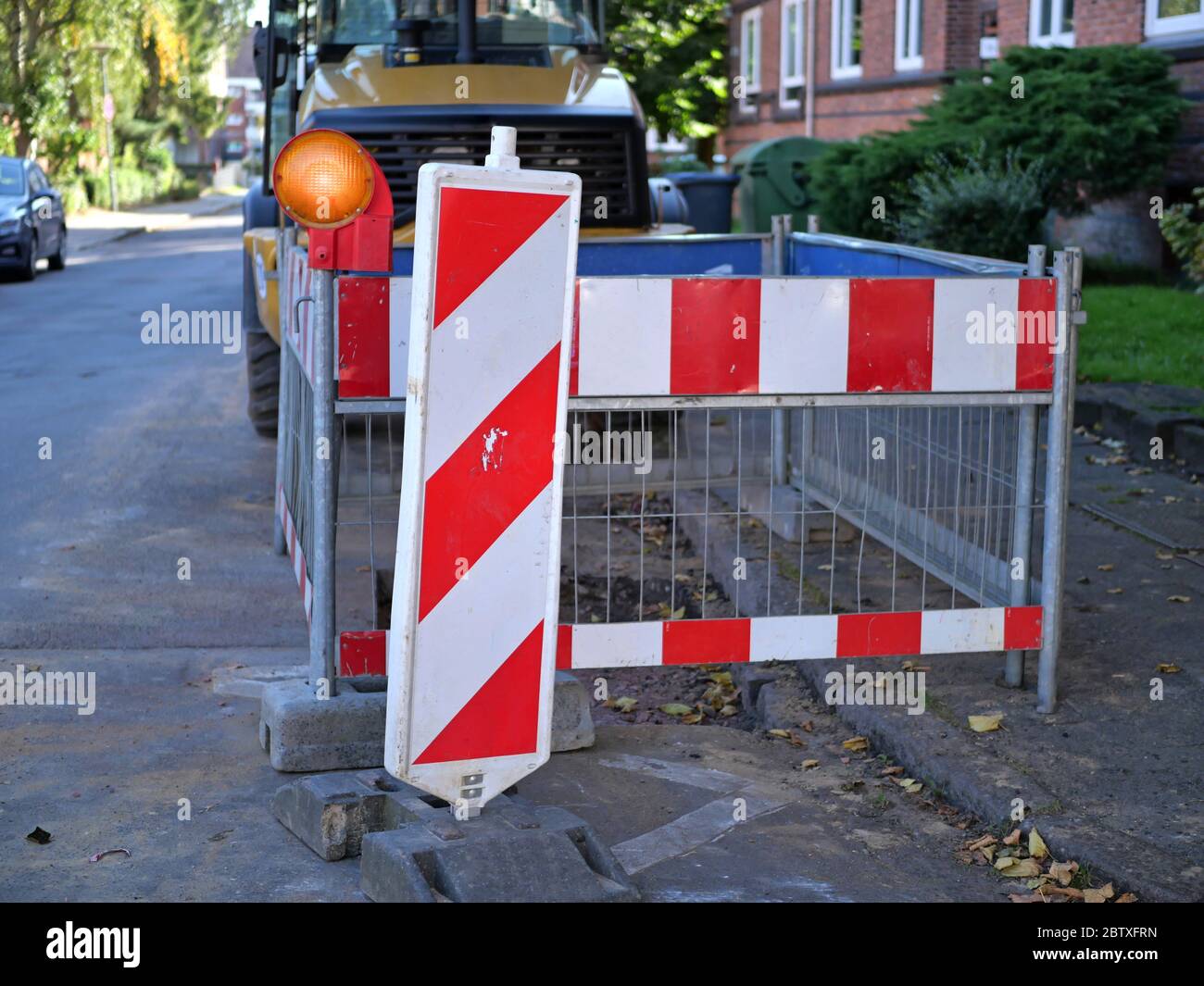 Red warning light for construction site hi-res stock photography and ...