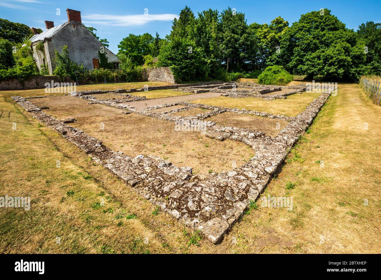 Romano celtic temple hi-res stock photography and images - Alamy