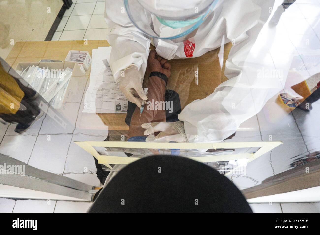 Biosafety level 2 laboratory hi-res stock photography and images - Alamy