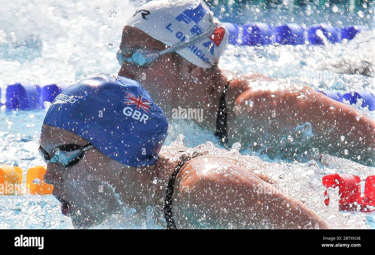 Jemma Lowe of Great Britain and Lara Grangeon of French Series 200 M ...