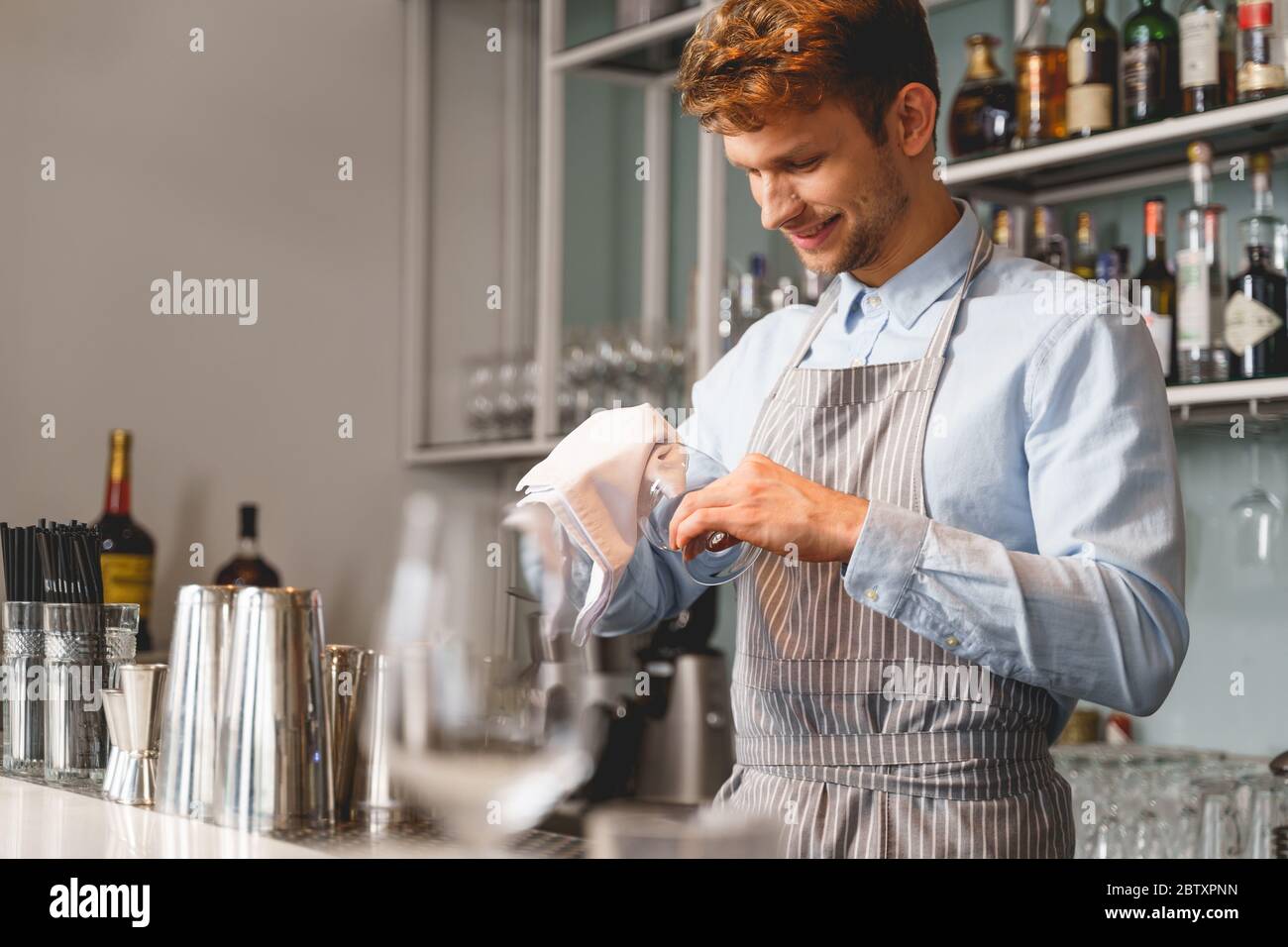 Bartender clean hi-res stock photography and images - Alamy