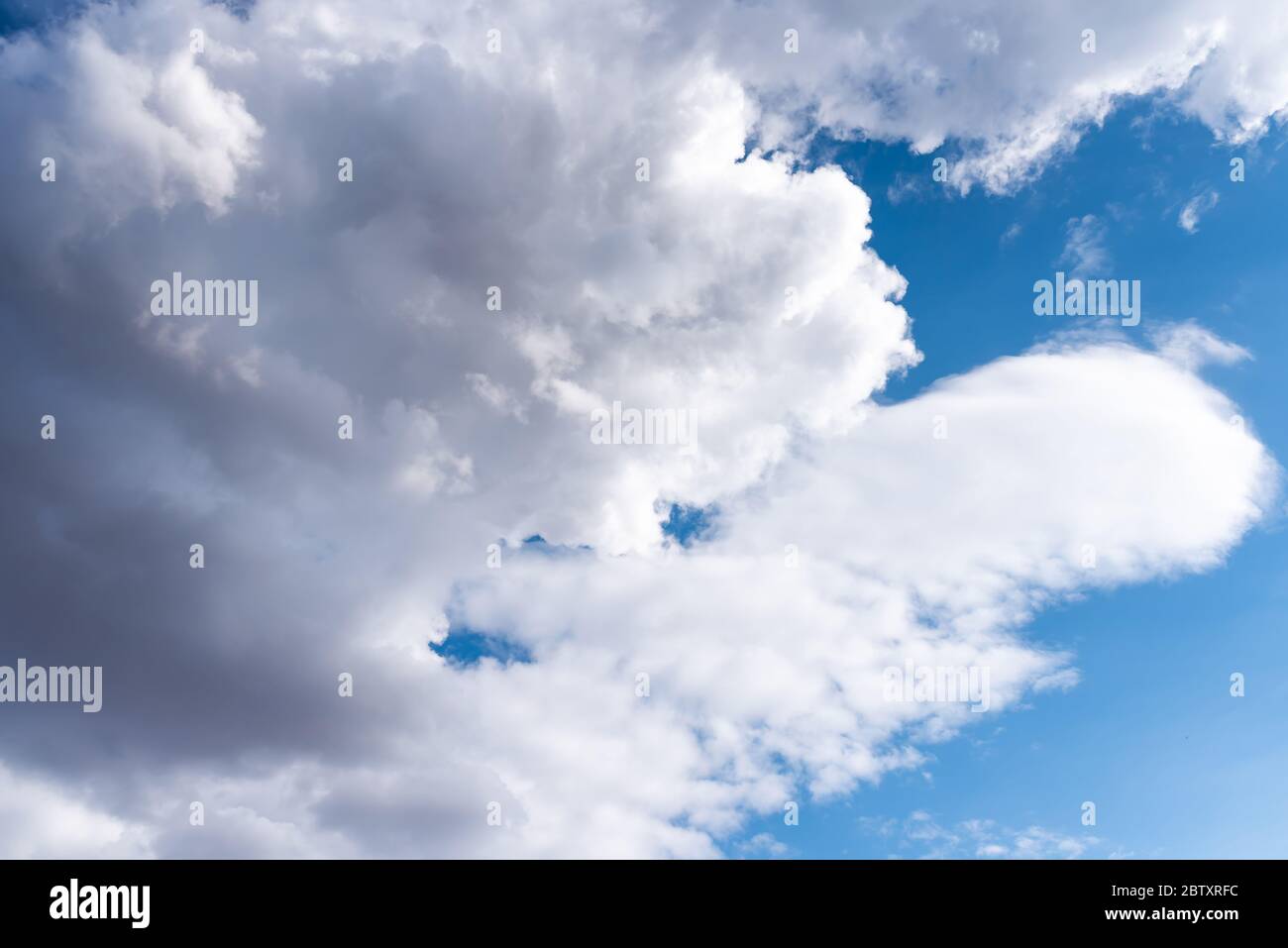 Beautiful sky with volumetric clouds, and the rays of the sun Stock ...
