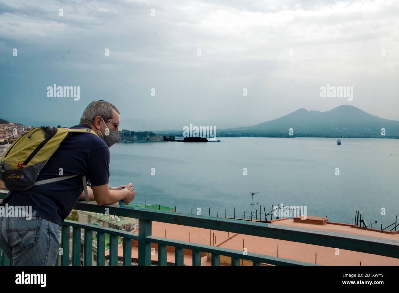 Safety mask hi-res stock photography and images - Alamy