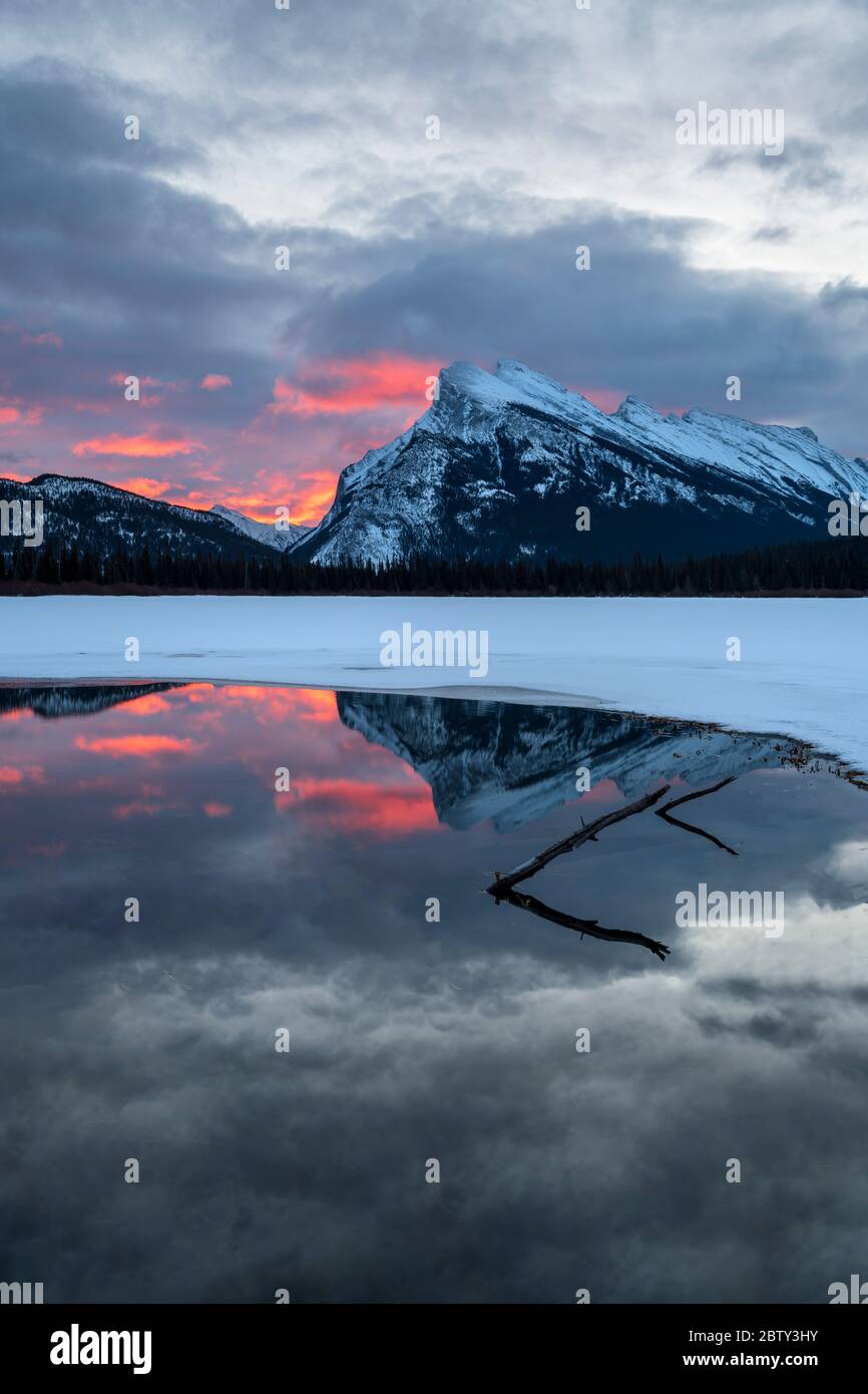 Reflections at sunrise of Mount Rundle, Vermilion Lakes in the Canadian ...