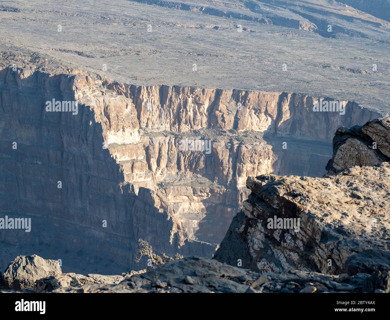 Jebel Shams, the highest mountain of the Hajar range, Sultanate of Oman ...