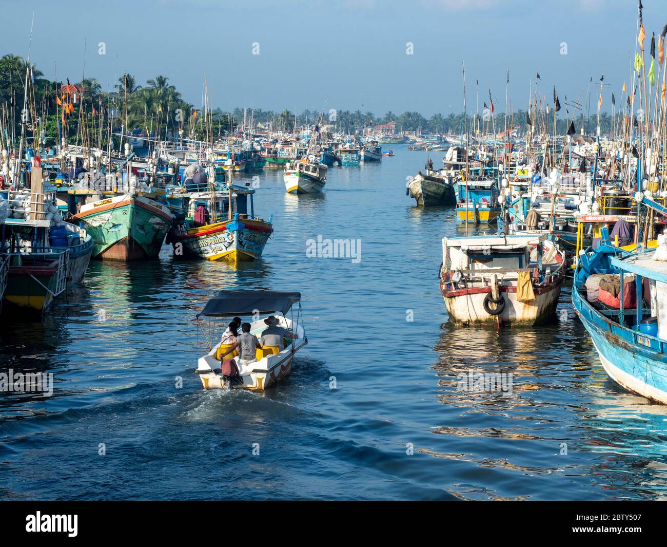 Sri lanka negombo fishing harbour hi-res stock photography and images ...
