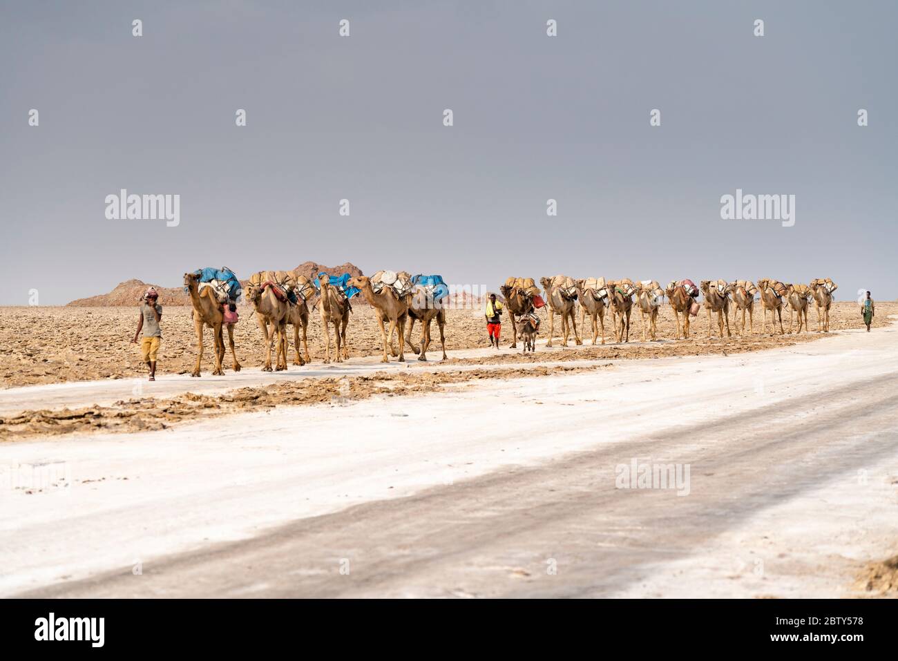 Danakil men hi-res stock photography and images - Alamy