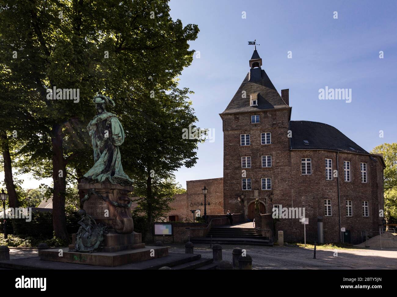Luise henriette statue hi-res stock photography and images - Alamy