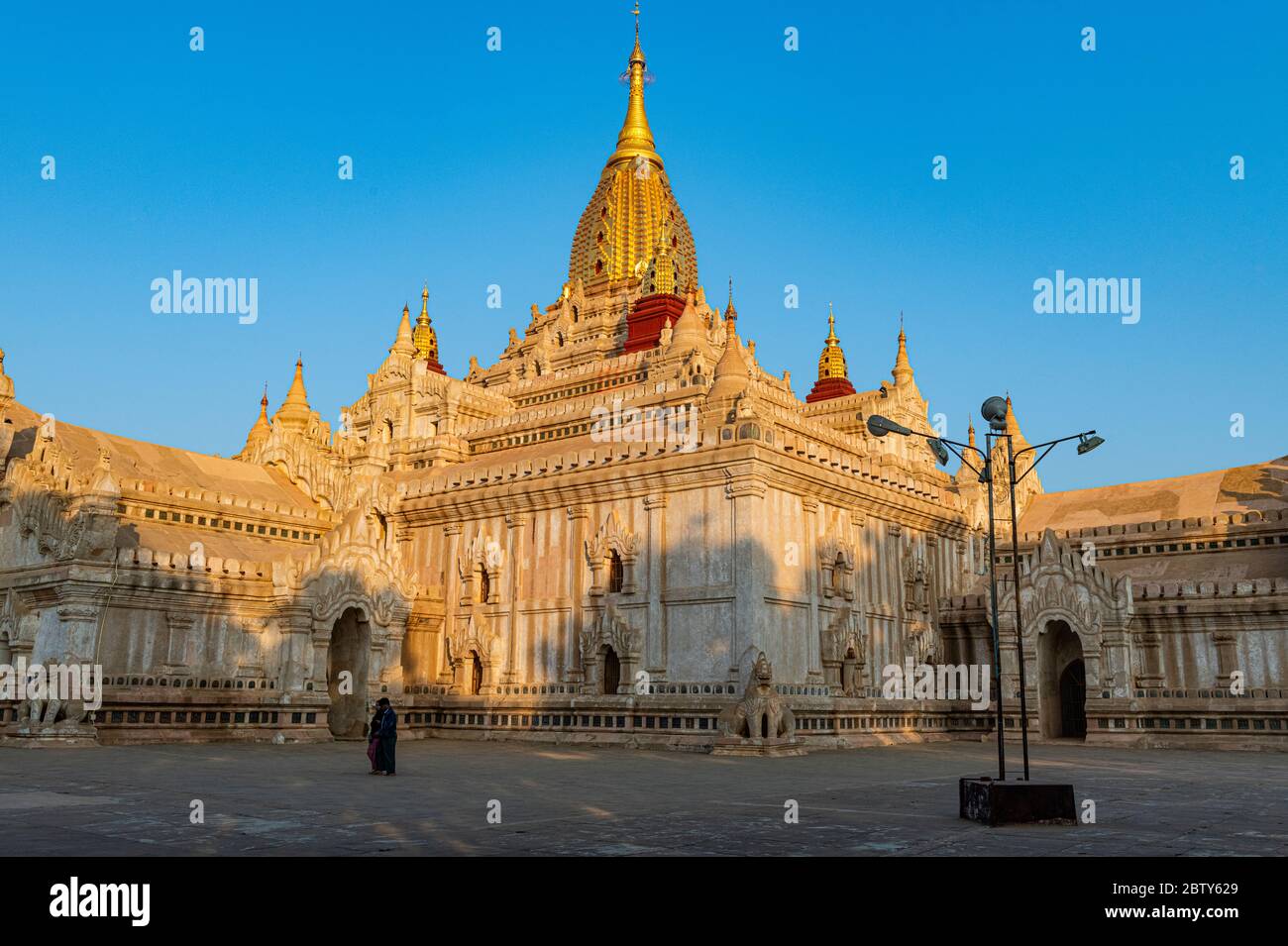 Sunrise at Ananda Temple, Bagan (Pagan), Myanmar (Burma), Asia Stock ...